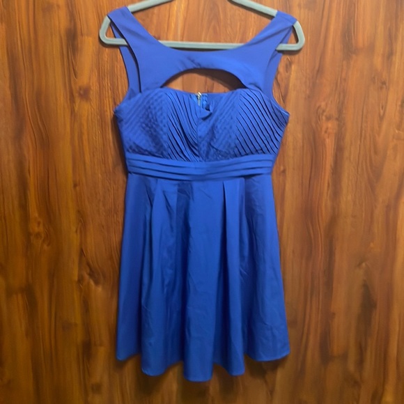 Izabel London | Dresses | Euc Isabel London Cocktail Dress In Blue ...